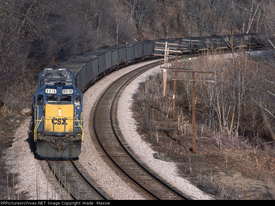CSX 8516 with E101, starting west on the Mountain Sub.